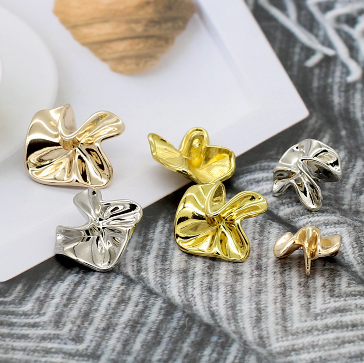 Buttons – www.jimmybuttons.com.au