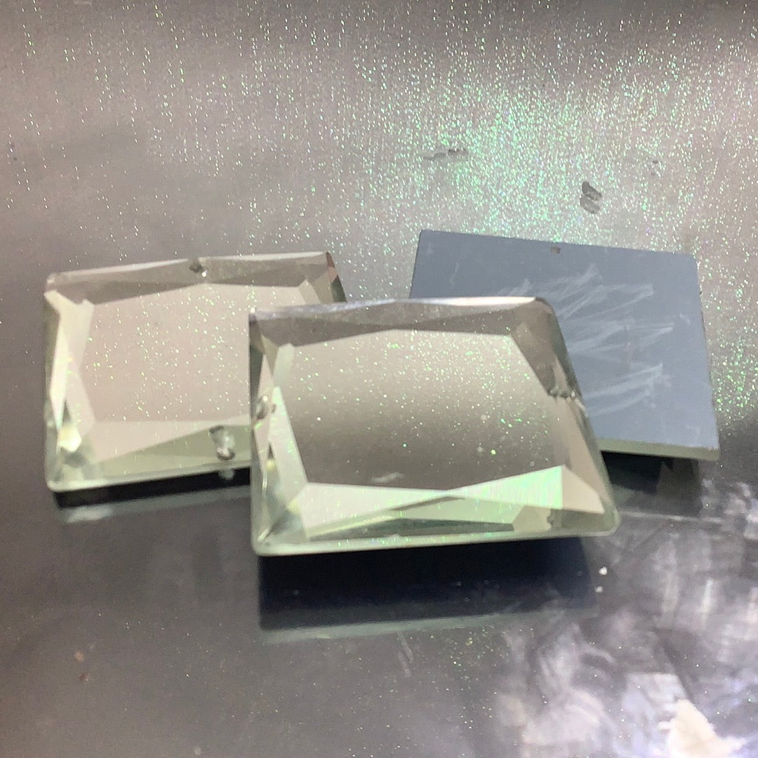 Square glass beads – www.jimmybuttons.com.au