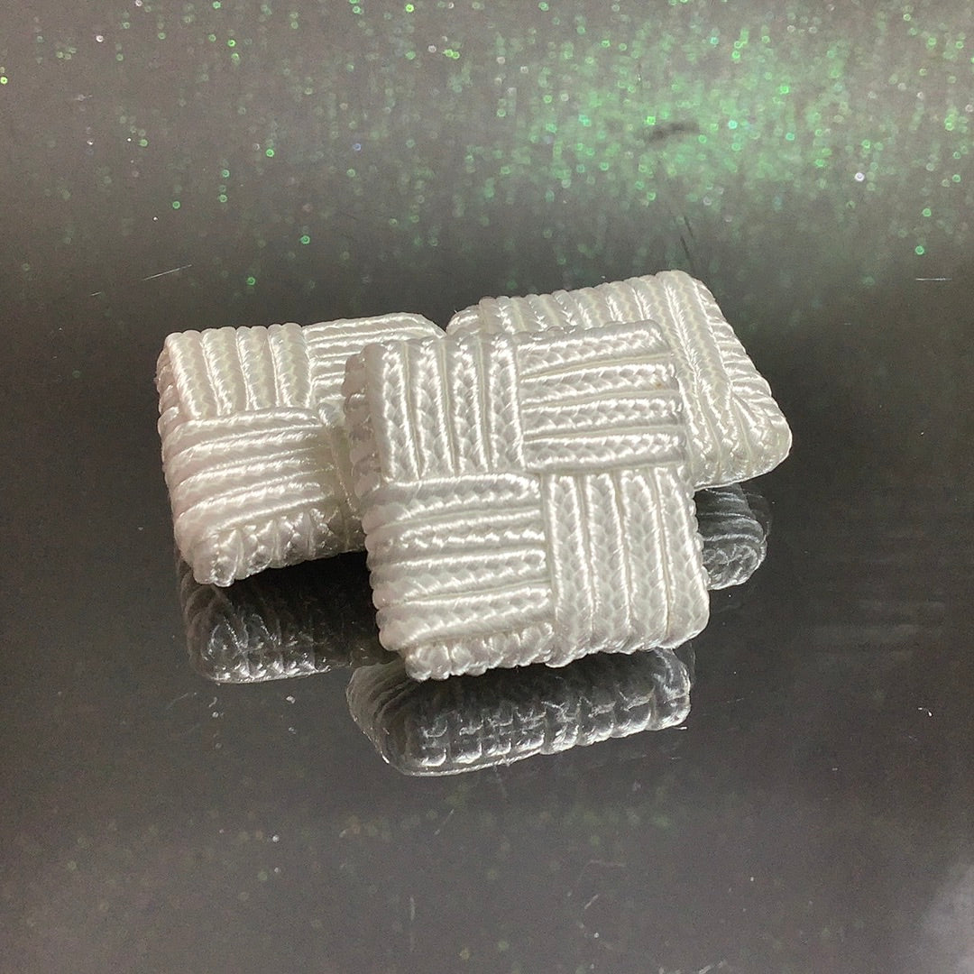 Laced button – www.jimmybuttons.com.au