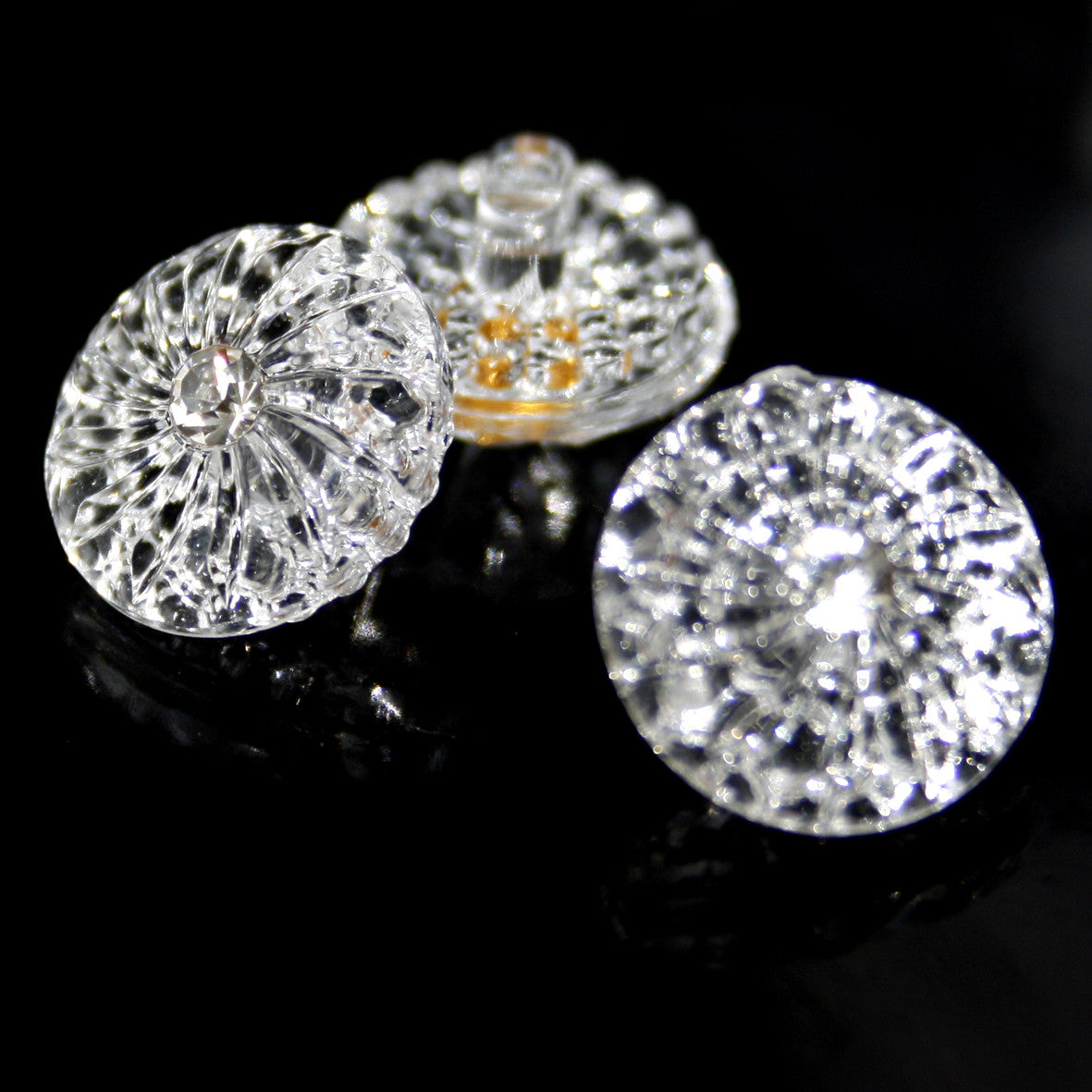 #0189 Round clear diamonte shank button 12mm – www.jimmybuttons.com.au