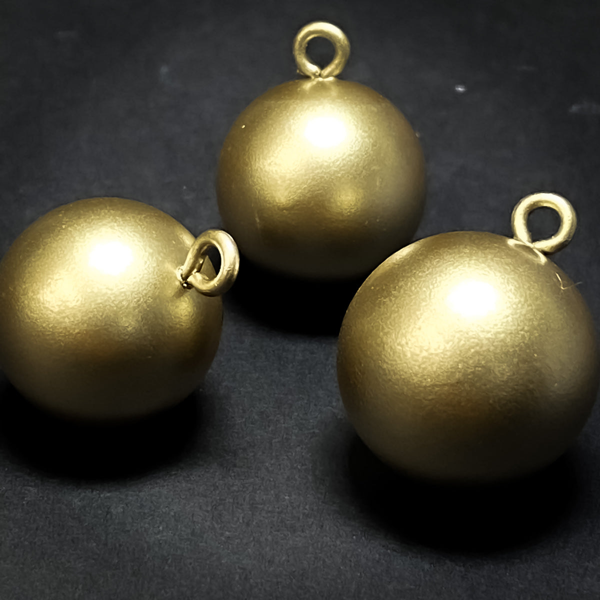 18mm Gold Pearl Full Ball Button – www.jimmybuttons.com.au