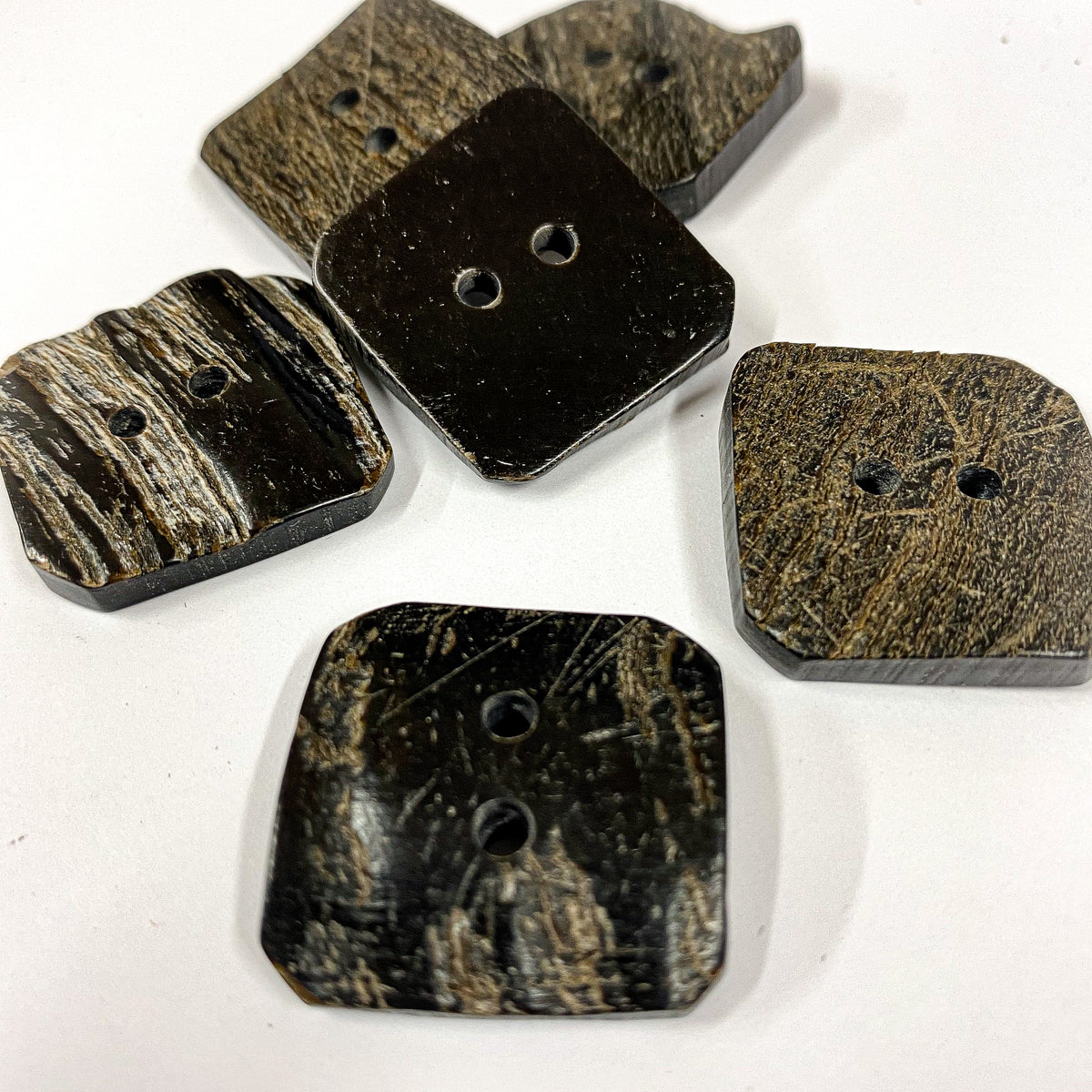 Hayes Button – www.jimmybuttons.com.au