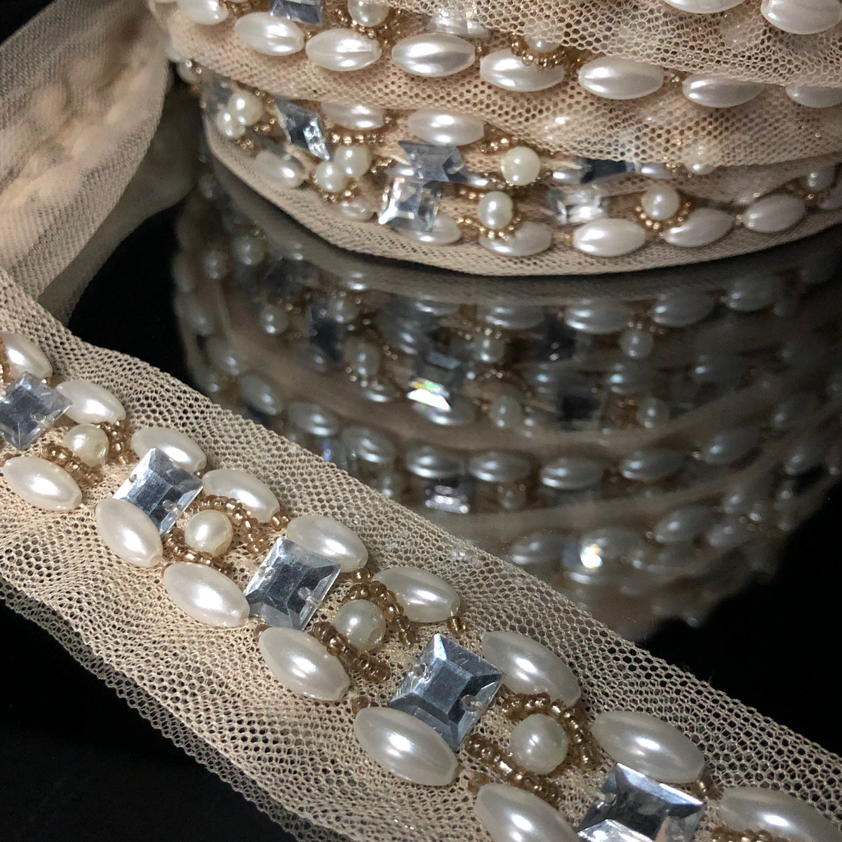 Izzy Trim – www.jimmybuttons.com.au