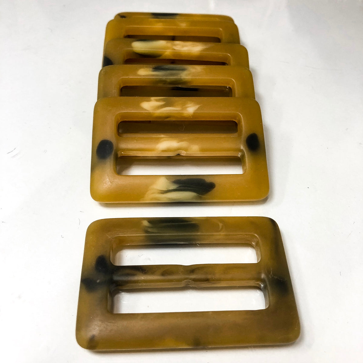 Mustard Tortoiseshell Buckle – www.jimmybuttons.com.au