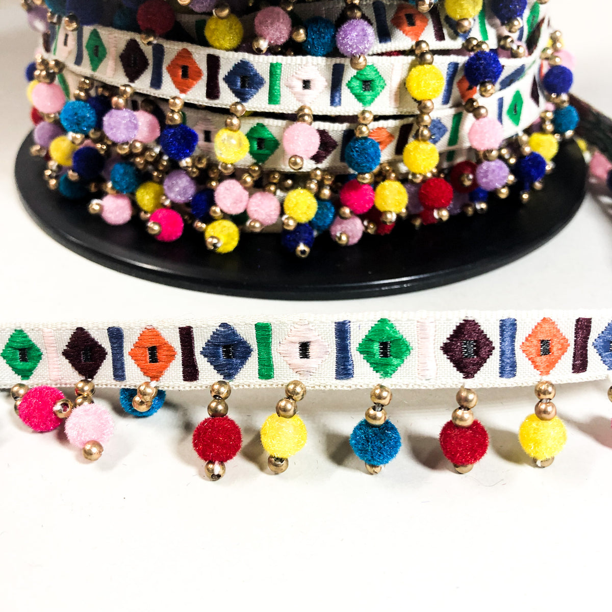 Pere Aztec Tape Pom Pom Trim – www.jimmybuttons.com.au